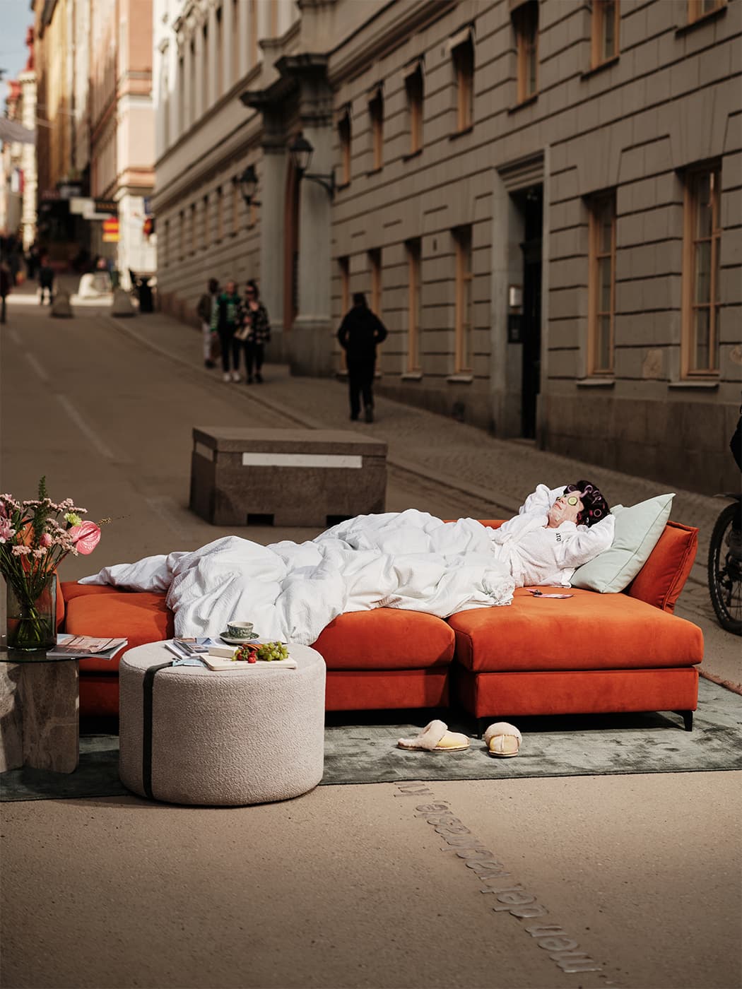 KATTEN | Schönes Schlafsofa in Samt oder Manchester | SWEEF