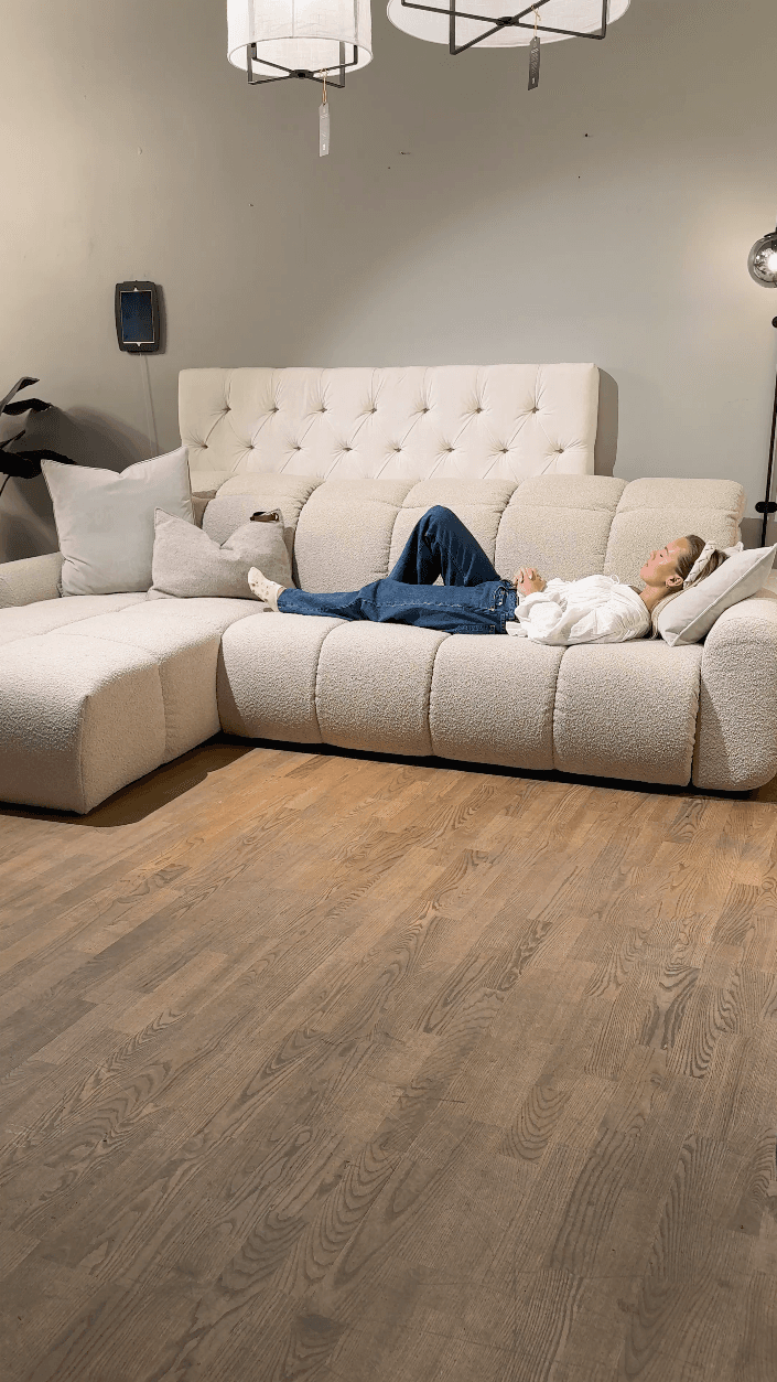 VALROSSEN | Großes Schlafsofa in Samt, Bouclé | SWEEF